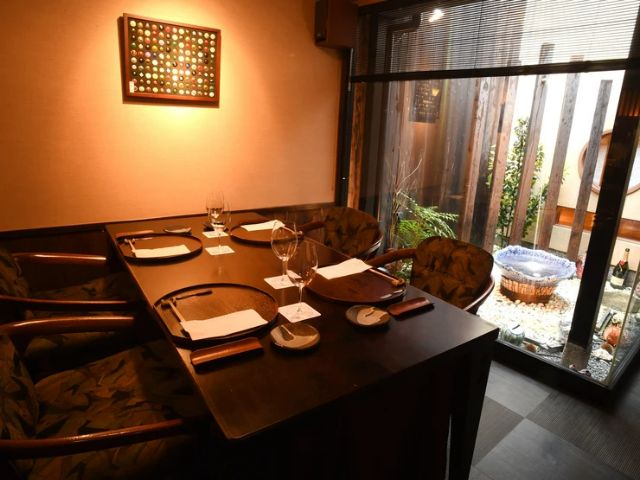 5 Recommended Restaurants for Strolling Near Ancient Temples & Scenic ...